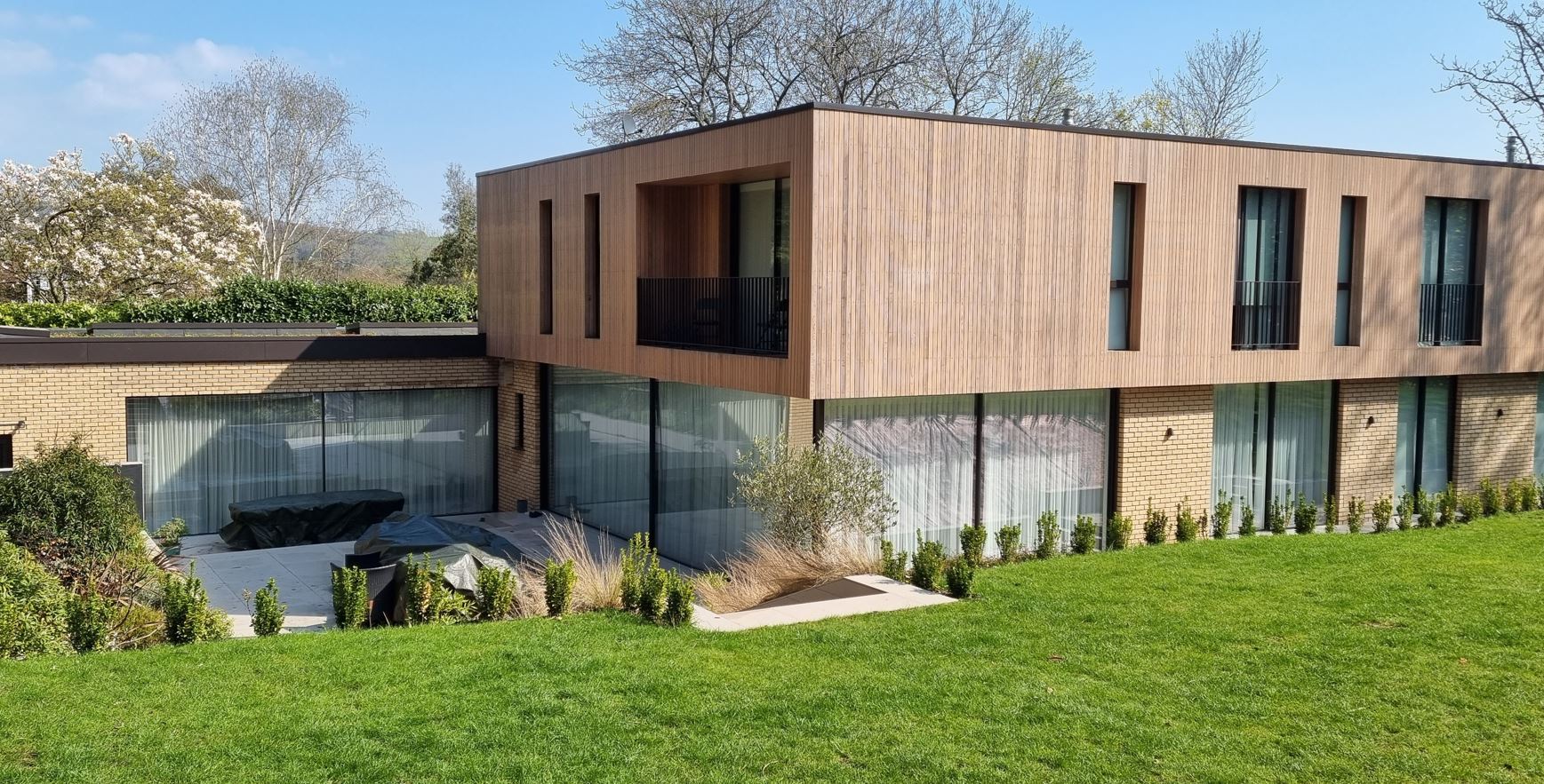 Moth Lighting Ltd – Architectural Lighting design and Automation ...